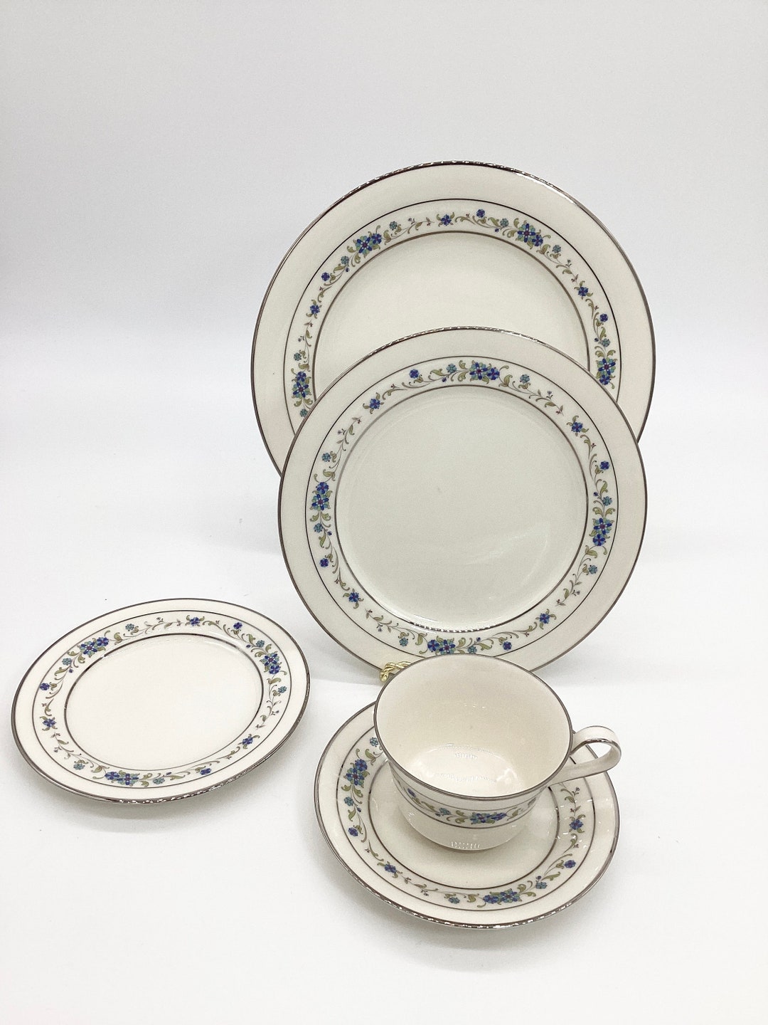 Noritake Norma Ivory China, Blue Floral 5-piece Place Setting (R1) - Etsy