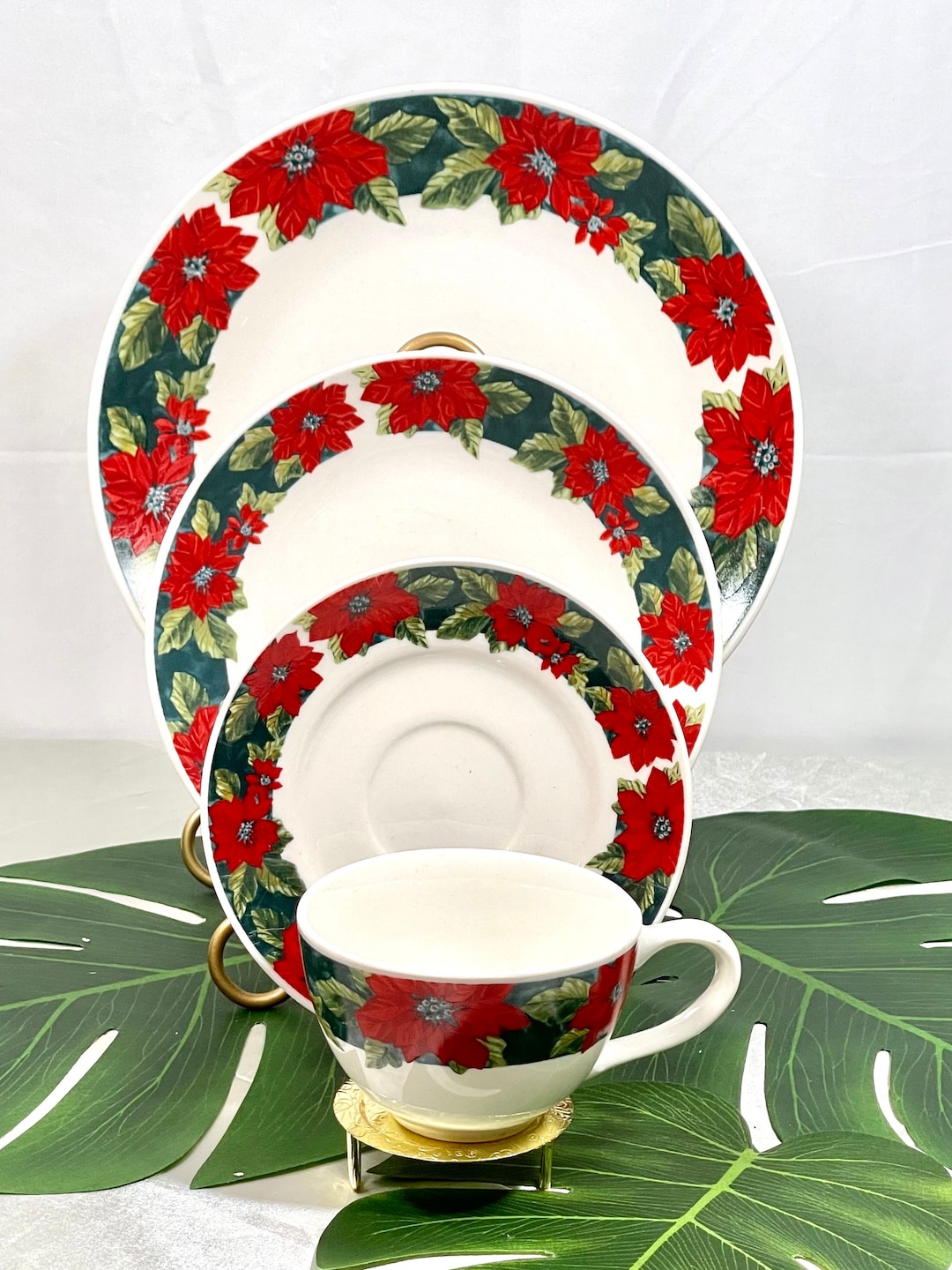 Dinnerware Set 5 Pieces Poinsettia Holidays Gibson Christmas Dishes ...