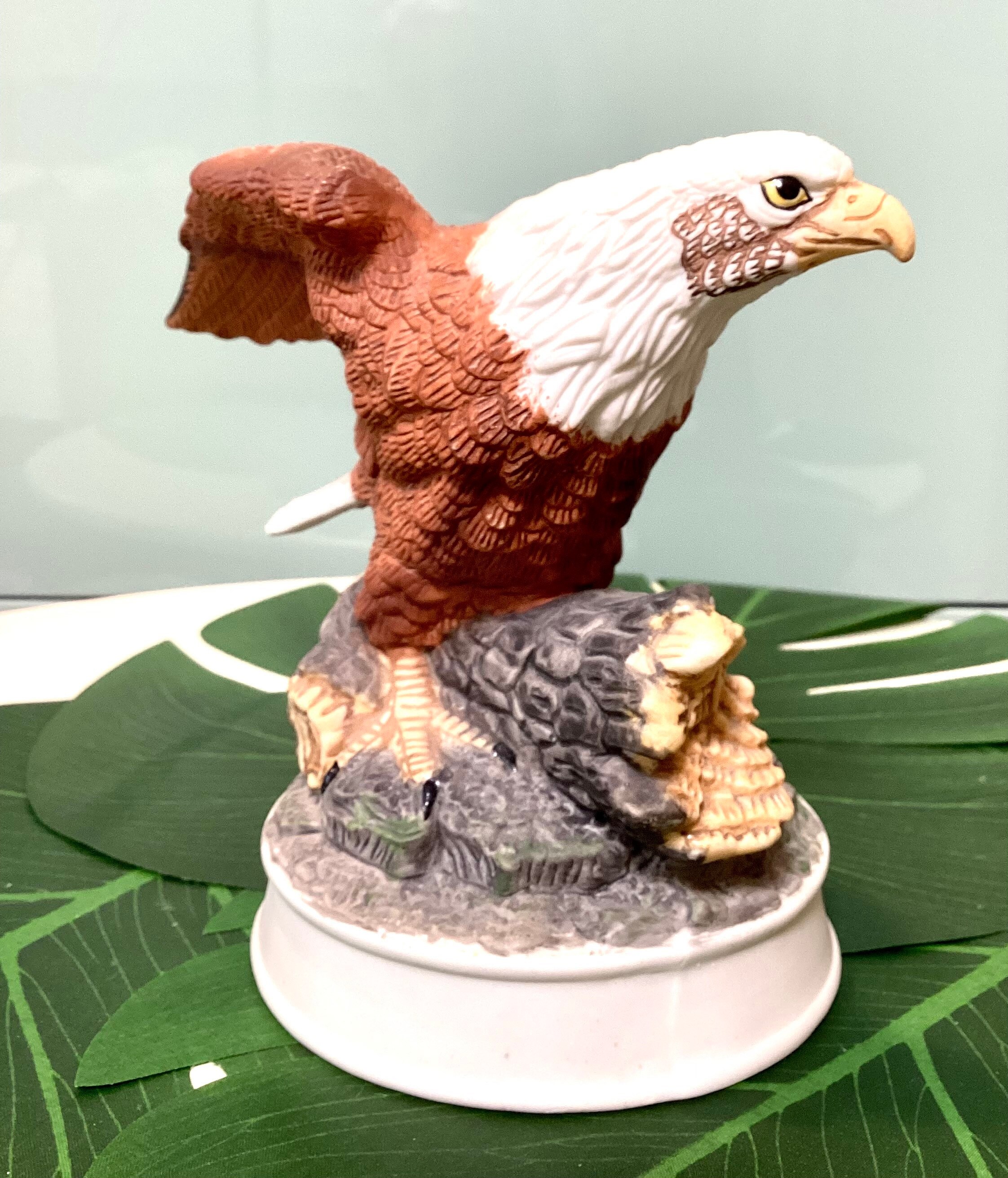 Royal Heritage Eagle Figurine: Limited Edition Americana Decor (F6-4 ...