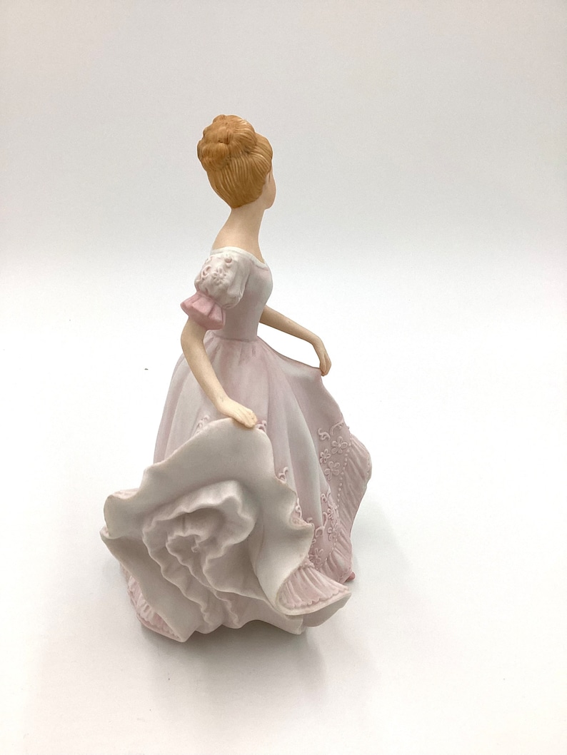 Lady Caroline Girl Figurine by Masterpiece Homco Mexico. 1993 - Etsy