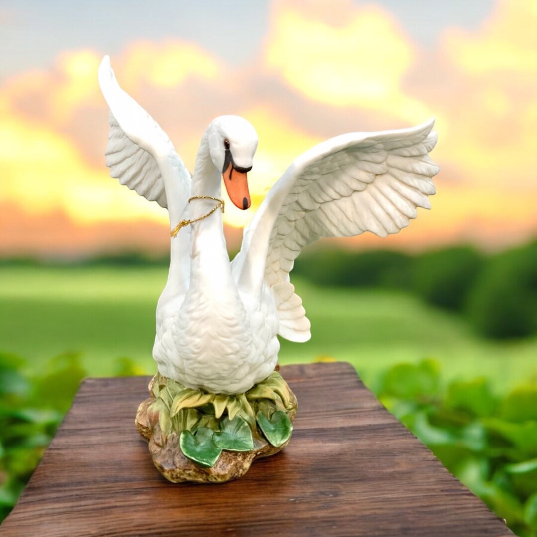 Homco Porcelain Swan Figurine, 1987 Masterpiece With COA (L5-6) - Etsy