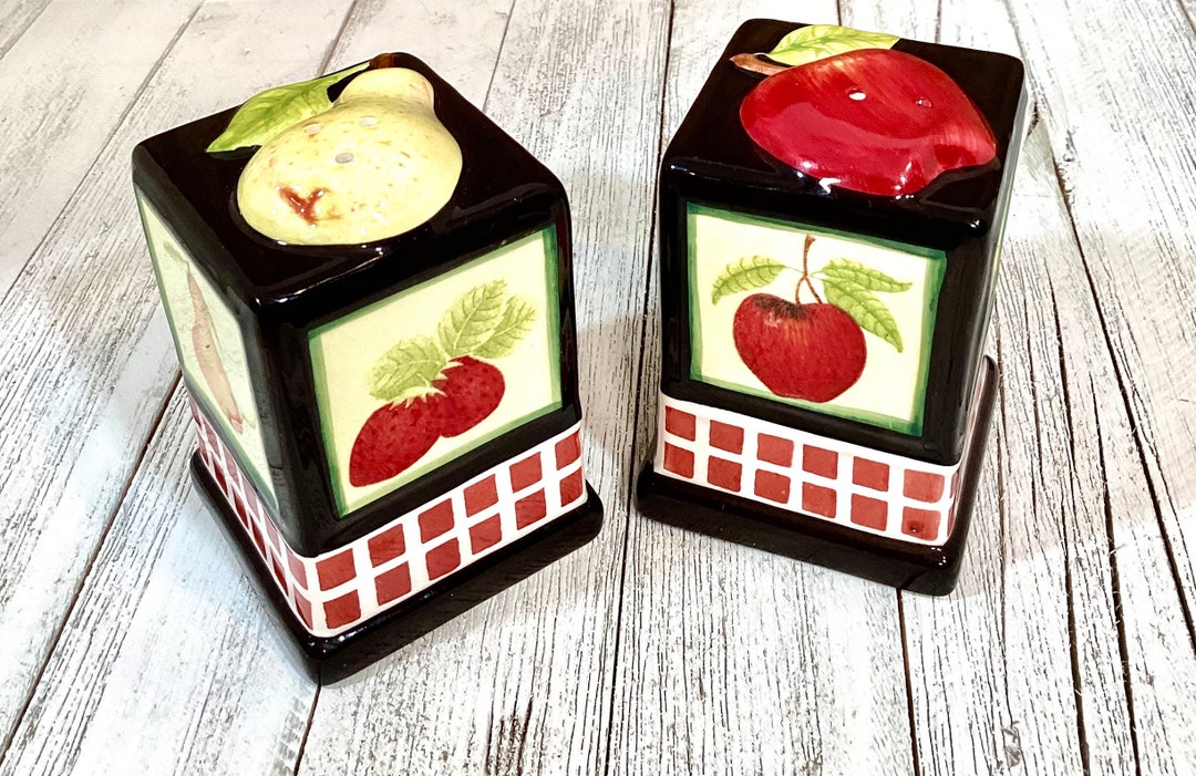 Debbie Mumm Fruit Salt & Pepper Shakers, Zak Designs Kitchen Decor (set ...
