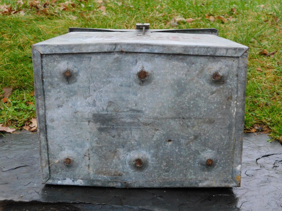 Vintage Milk Box Chesterfield Farms Milk Box Galvanized Metal Vintage ...