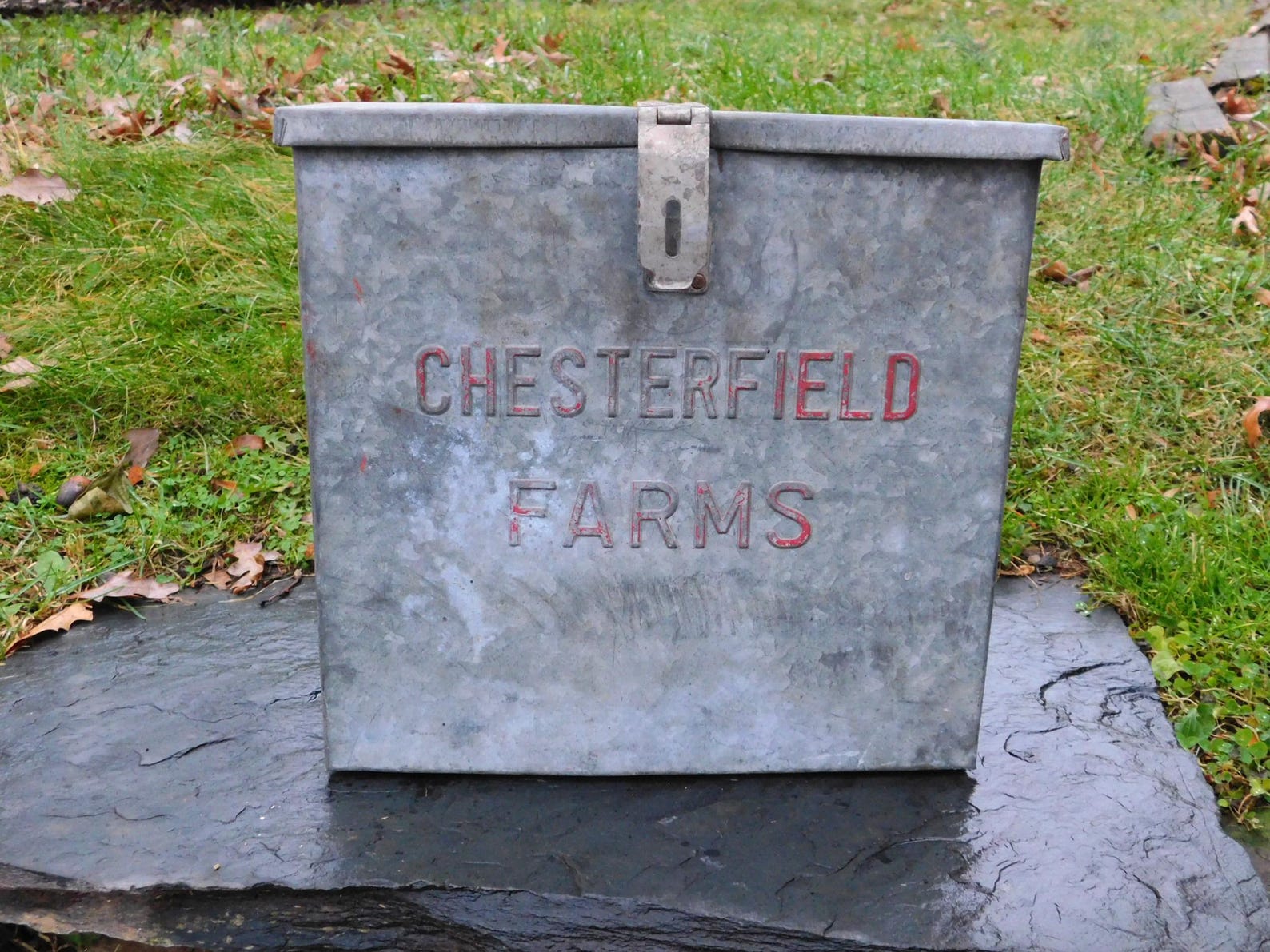 Vintage Milk Box Chesterfield Farms Milk Box Galvanized Metal Vintage ...