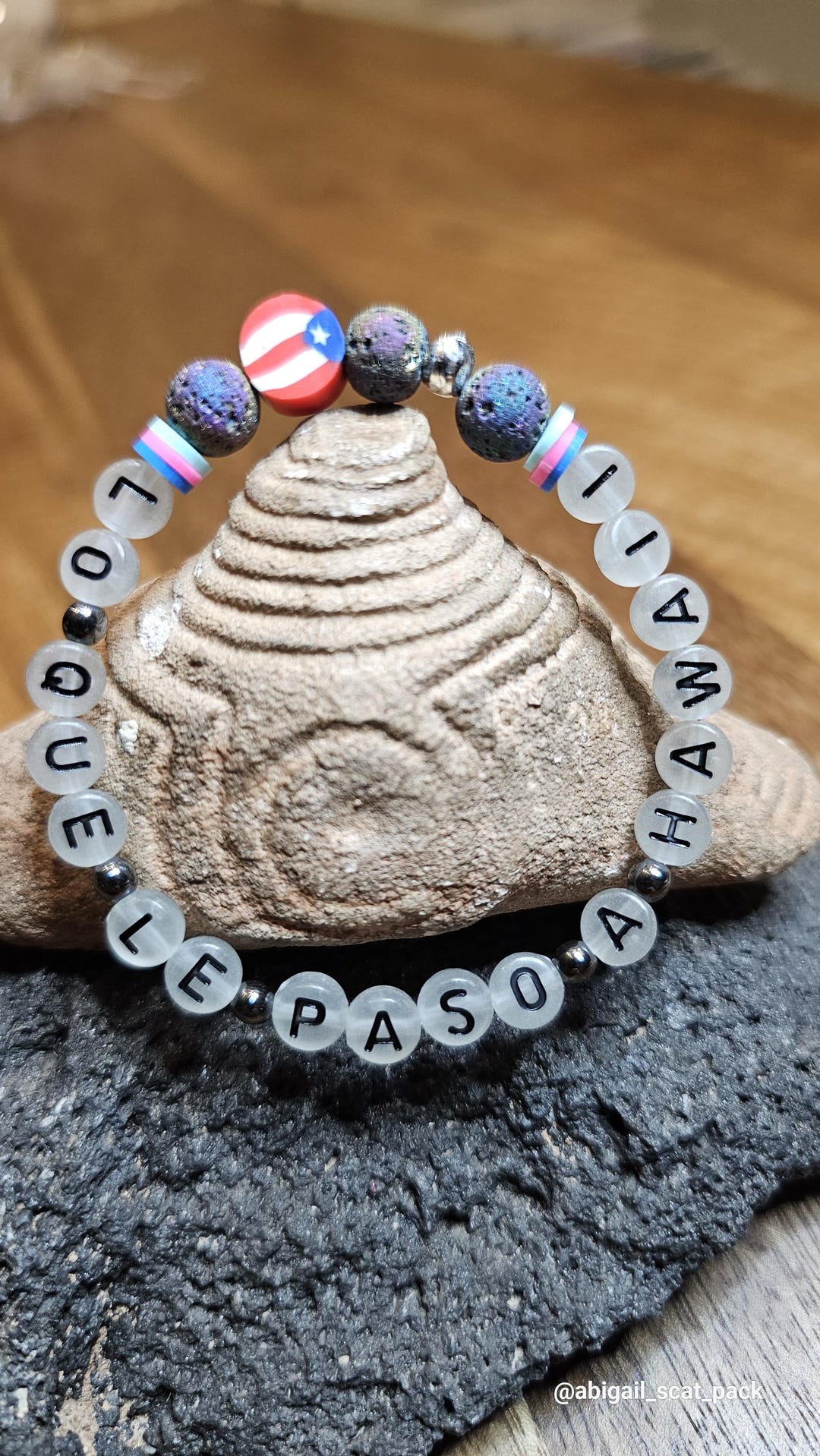 BAD BUNNY, Debi Tirar Mas Fotos "lo Que LE Paso A Hawaii" Bracelet - Etsy