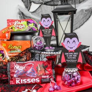 Something Sweet to Sink Your Teeth Into, Vampire Halloween Printable ...