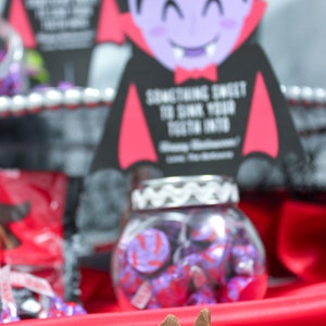 Something Sweet to Sink Your Teeth Into, Vampire Halloween Printable ...