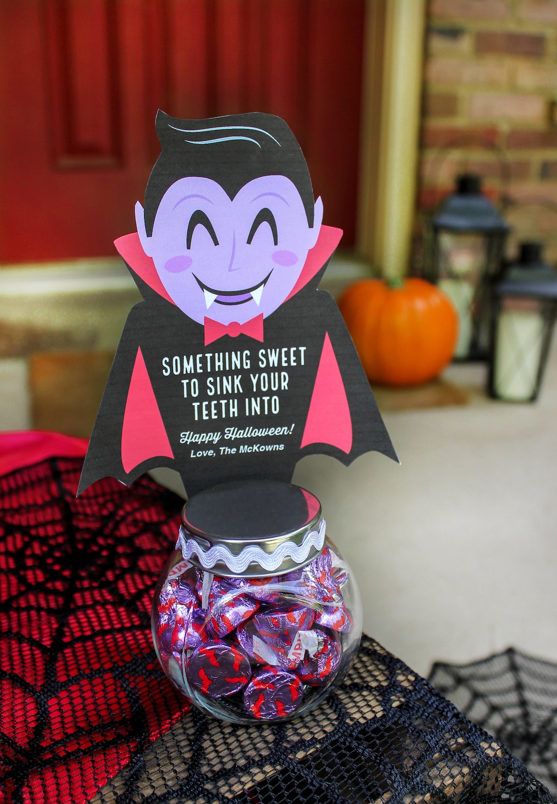 Something Sweet to Sink Your Teeth Into, Vampire Halloween Printable ...