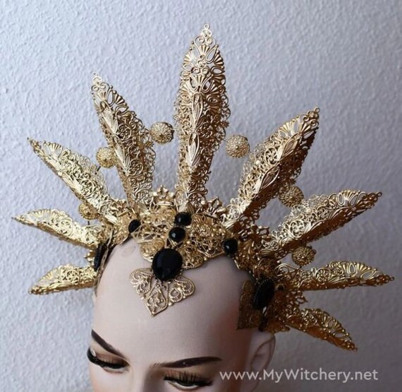 Queen Of The Damned Headpiece