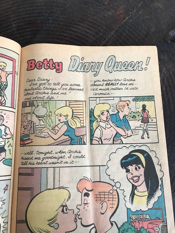 Archie And Betty In Love