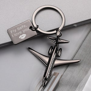 Persoanlized Airplane Key Chain, Creative Aircraft Twin-engine Gift ...