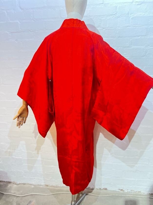 Circa 1920s Vintage Silk Safflower dye Beni Red Nagajuban Kimono ...