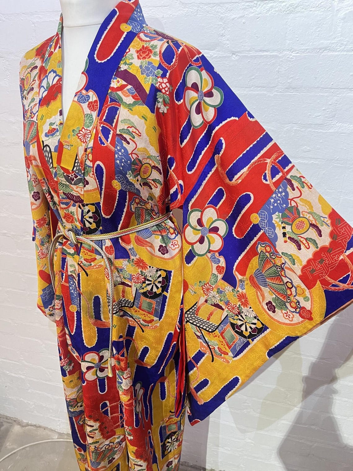 Circa 1920's - 30s Silk Kimono Goshoguruma Fortune Pattern (yellow X ...