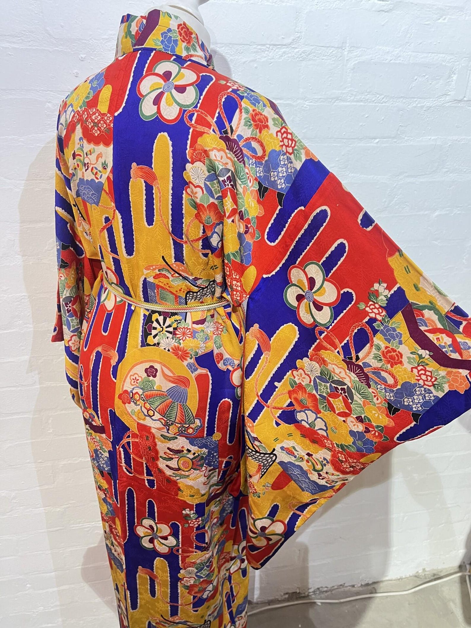 Circa 1920's - 30s Silk Kimono Goshoguruma Fortune Pattern (yellow X ...