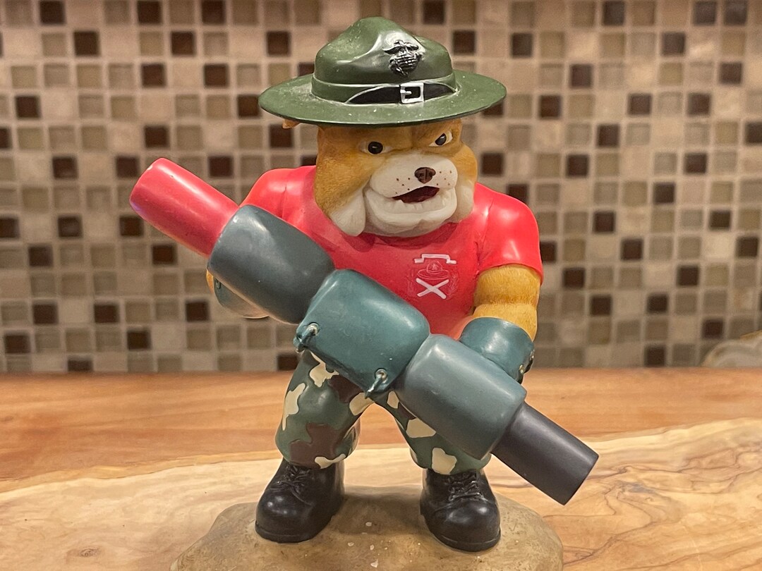 MILITARY BULLDOG Figurine…the Hamilton Collection…”fighting Spirit ...