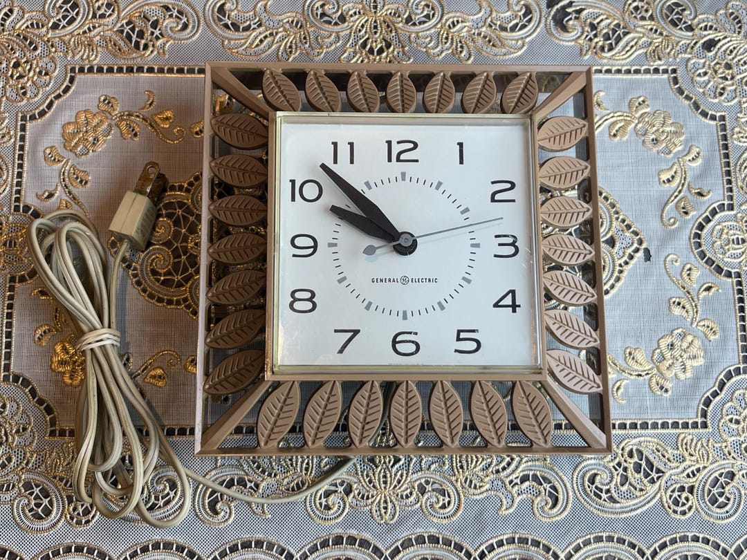 GENERAL ELECTRIC Clock…model 2142…wall Clock…metal…leaf Design…minute ...