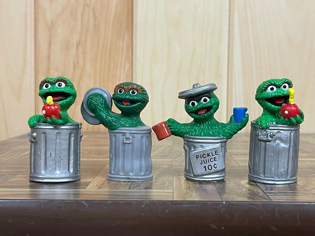 OSCAR THE GROUCH Figures…muppets, Inc…c.t.w./applause…4 Figures ...