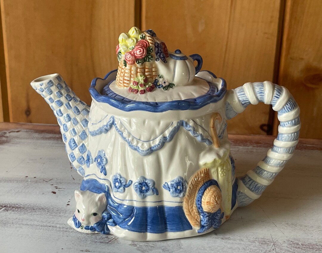 AVON CAT Teapot…blue and White…checked Spout and Striped Handle Pattern ...
