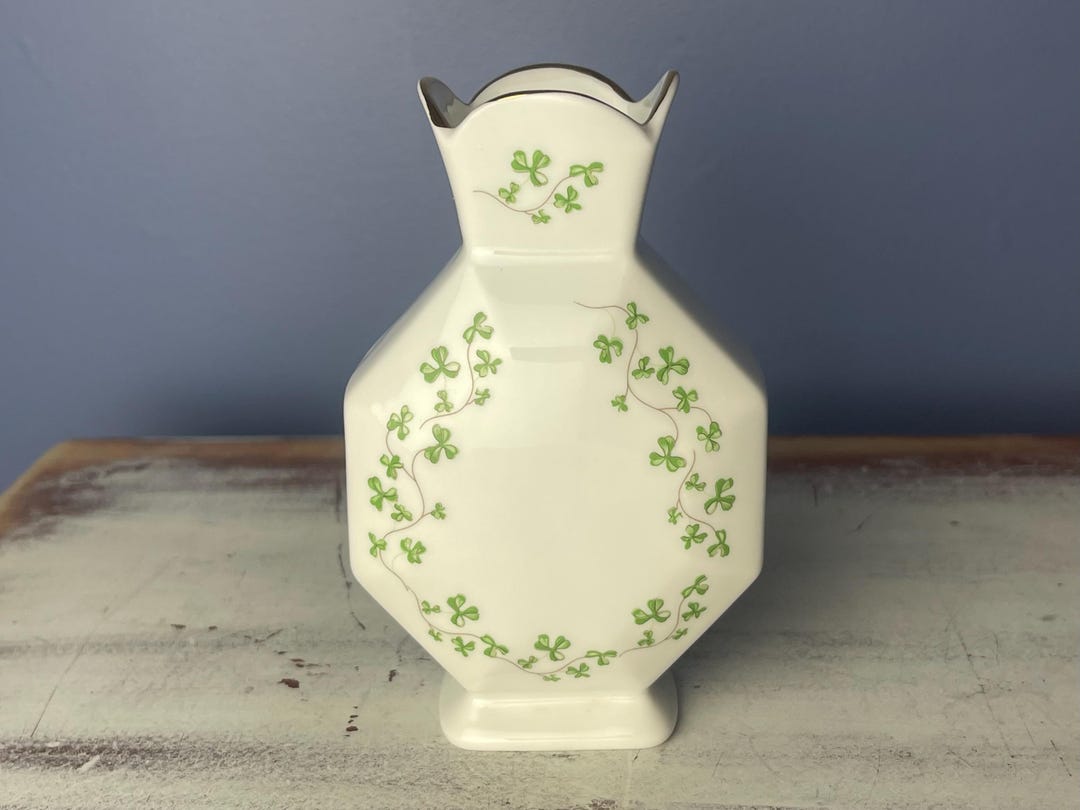 SHAMROCK Vase…royal Tara…fine Bone China…small Bud Vase…trailing ...