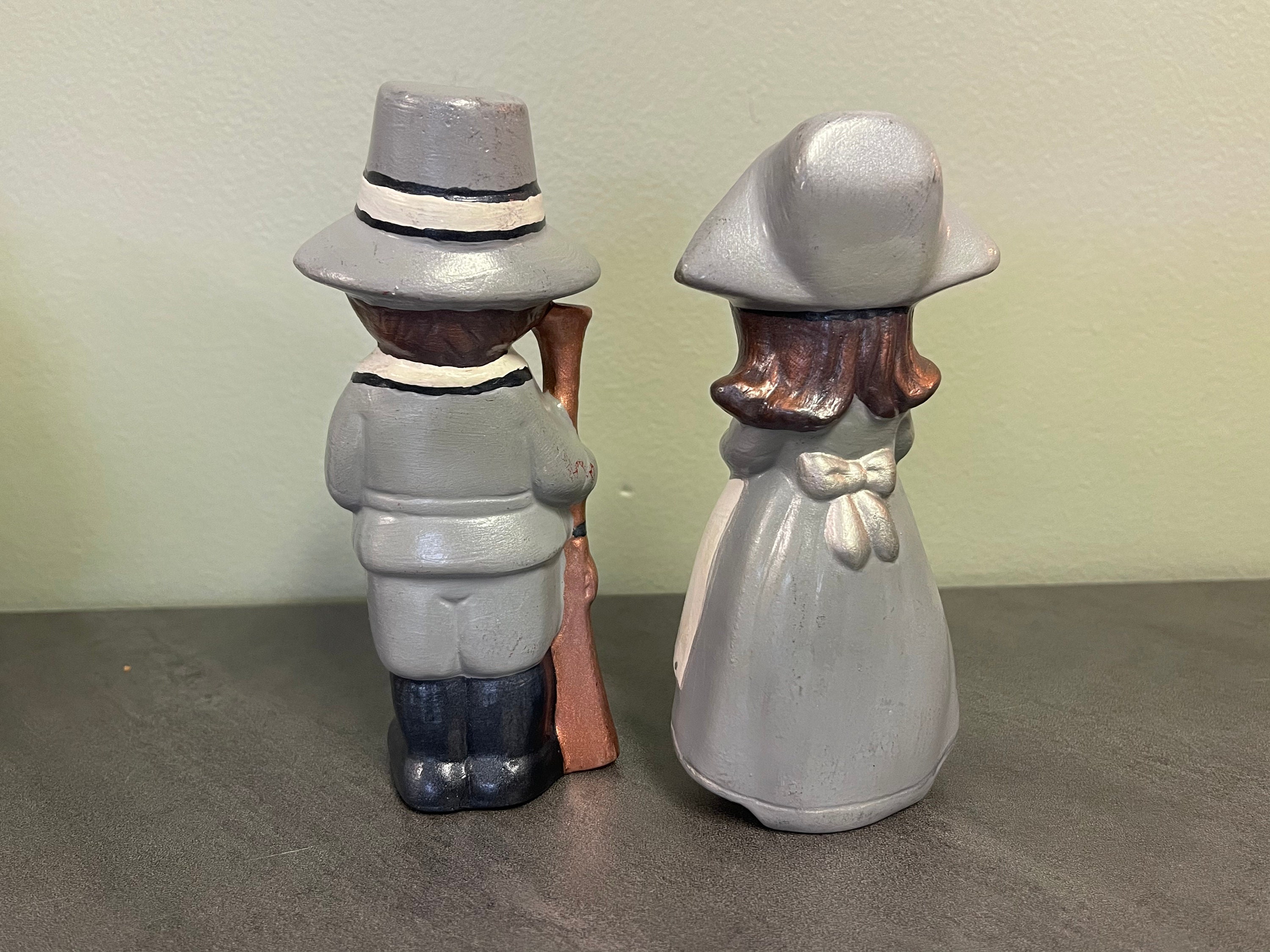 HAND PAINTED Pilgrims…glazed Ceramic…set of 2…fruit Basket and Musket ...