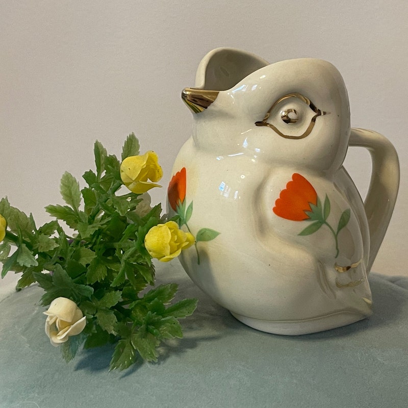 Retro Pitcher - Etsy