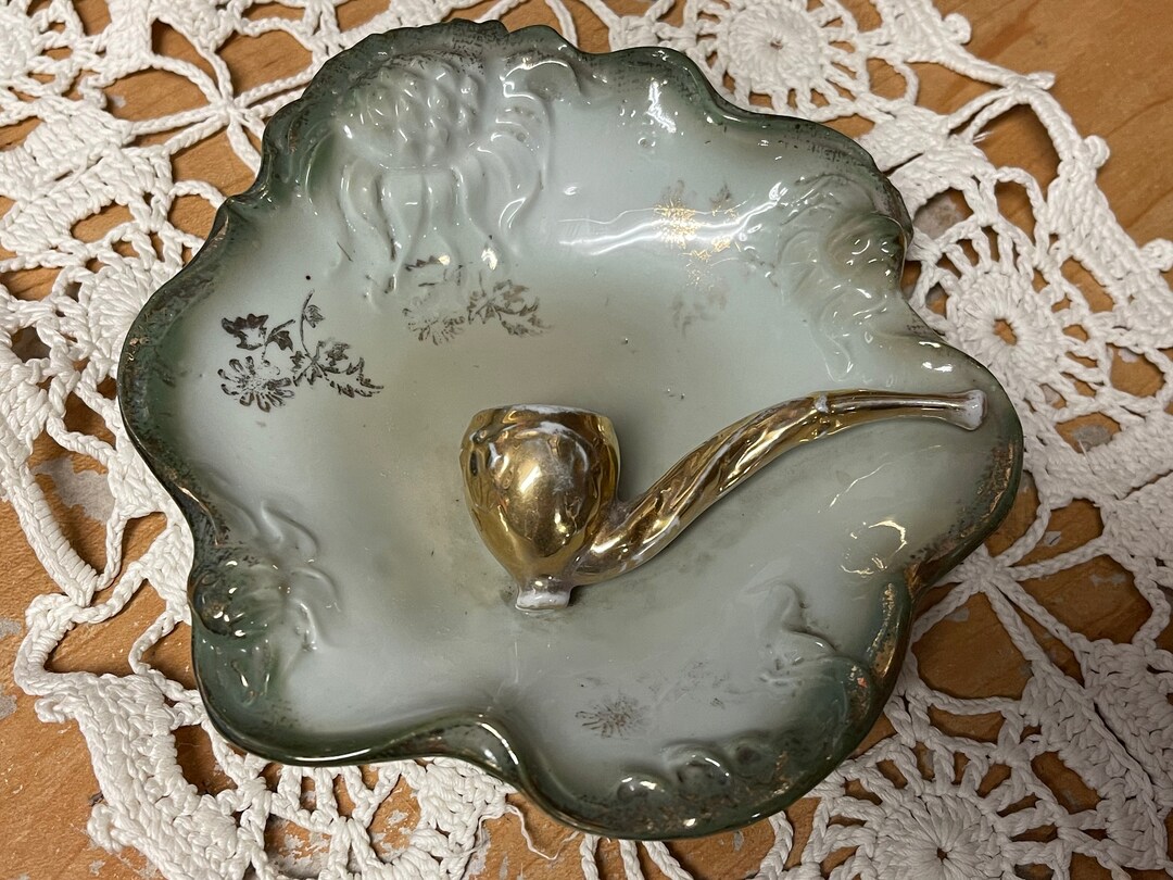 DISH WITH Pipe…two Tone Dish With Gold Pipe and Accents…vintage #424 - Etsy