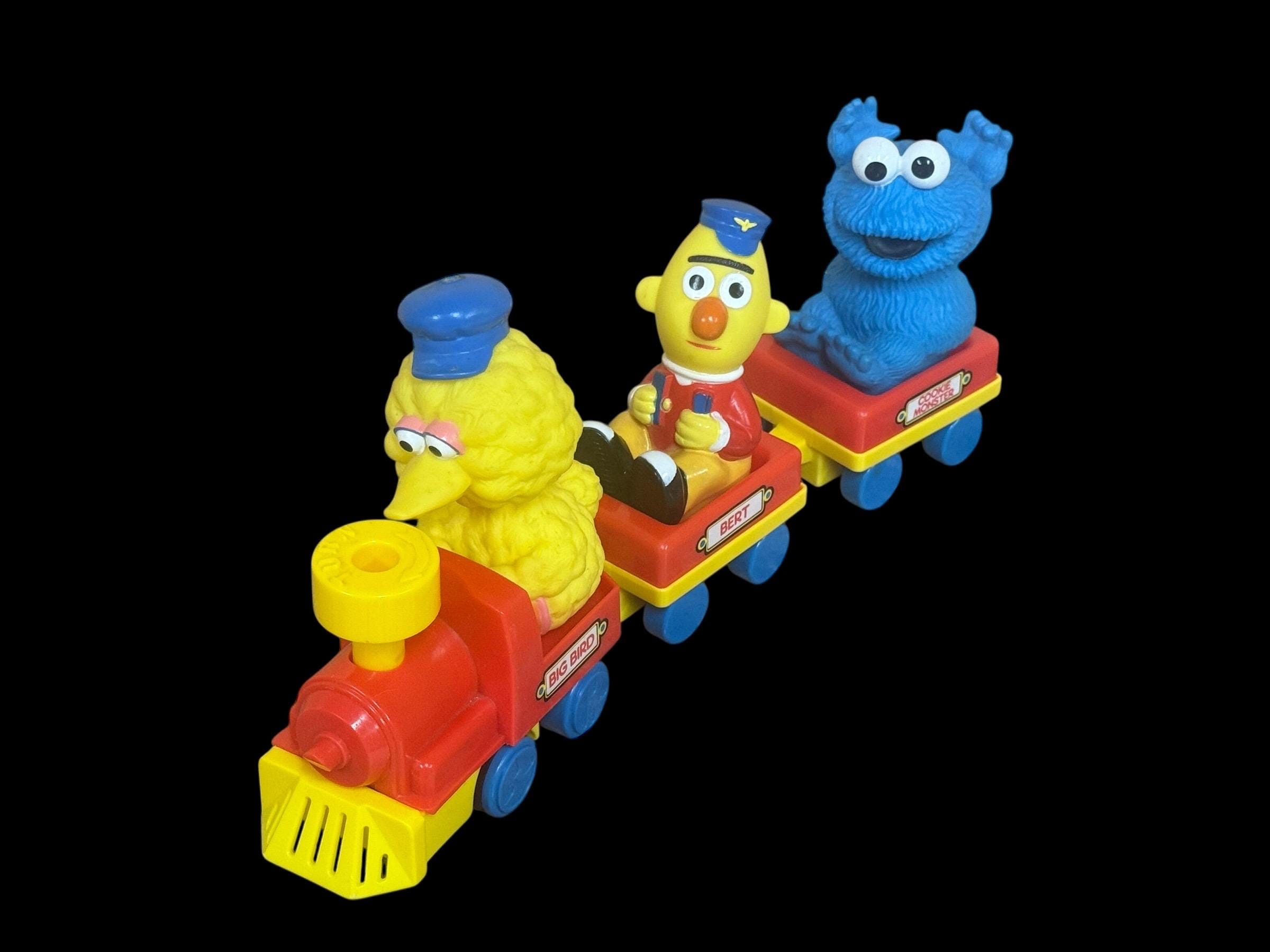 SESAME STREET Train…illco…winding, Moving Train…3 Train Cars/connectors ...