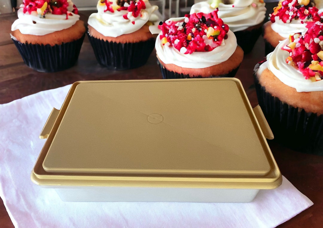 TUPPERWARE CAKE Carrierlarge Cupcake/cake Carrier/keeperfor Appetizers ...