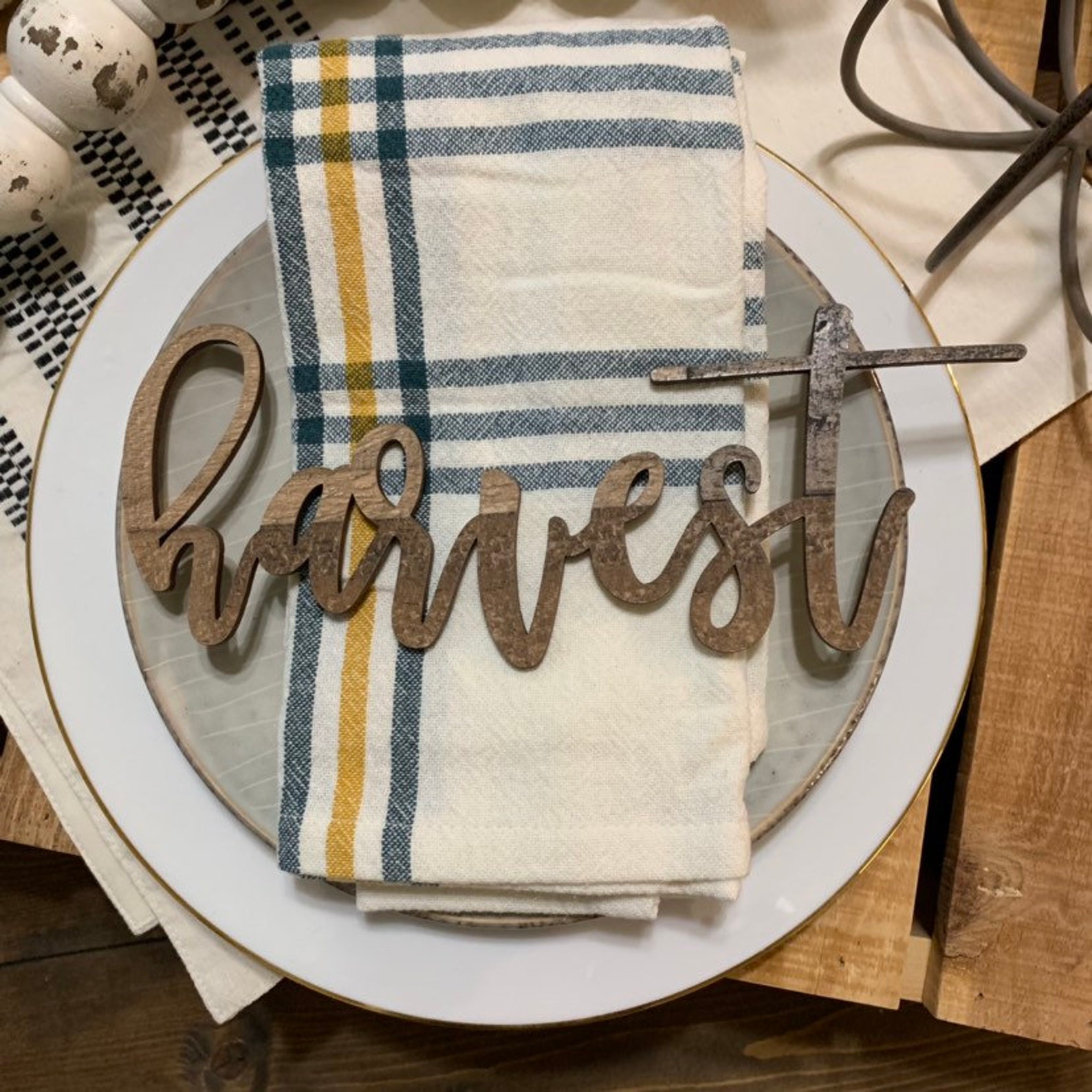 Plate Setting Grateful Wood Word Cutout Wreath Decor Grateful - Etsy