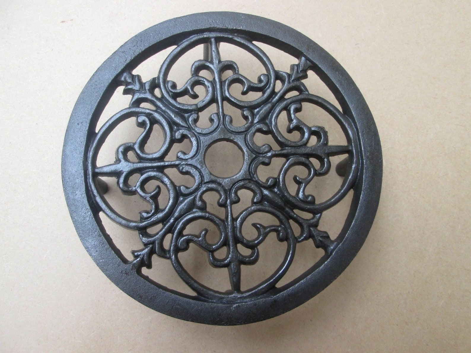 CAST IRON TRIVET Rustic Hot Plate Pot Pan Stand Wood Burner Hob Kitchen ...