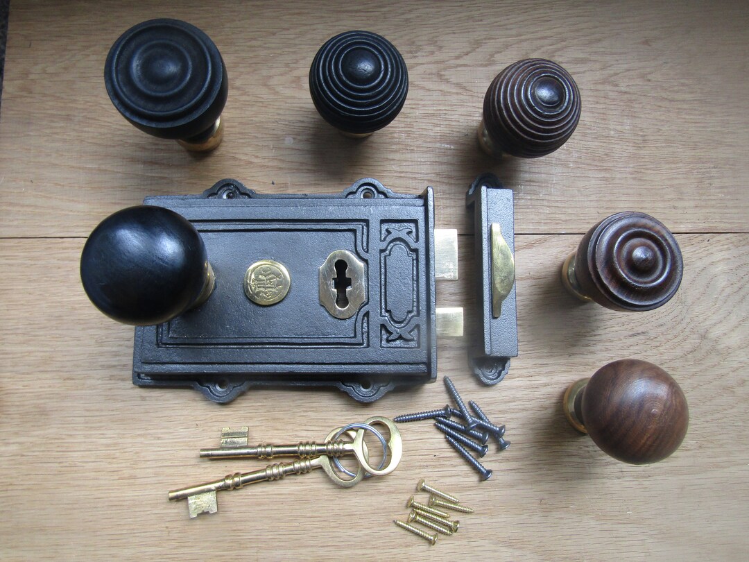 WOODEN Rim Knob & Antique Iron Cast Iron Davenport Lock Set Old Rustic ...