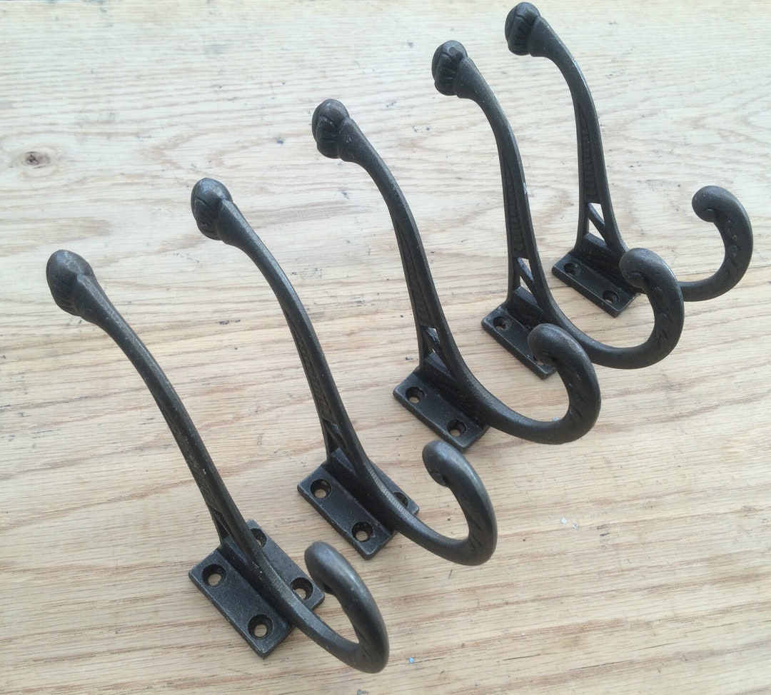 Pack of 5 EDWARDIAN Cast Iron Rustic Hat and Coat Hooks Vintage Retro ...