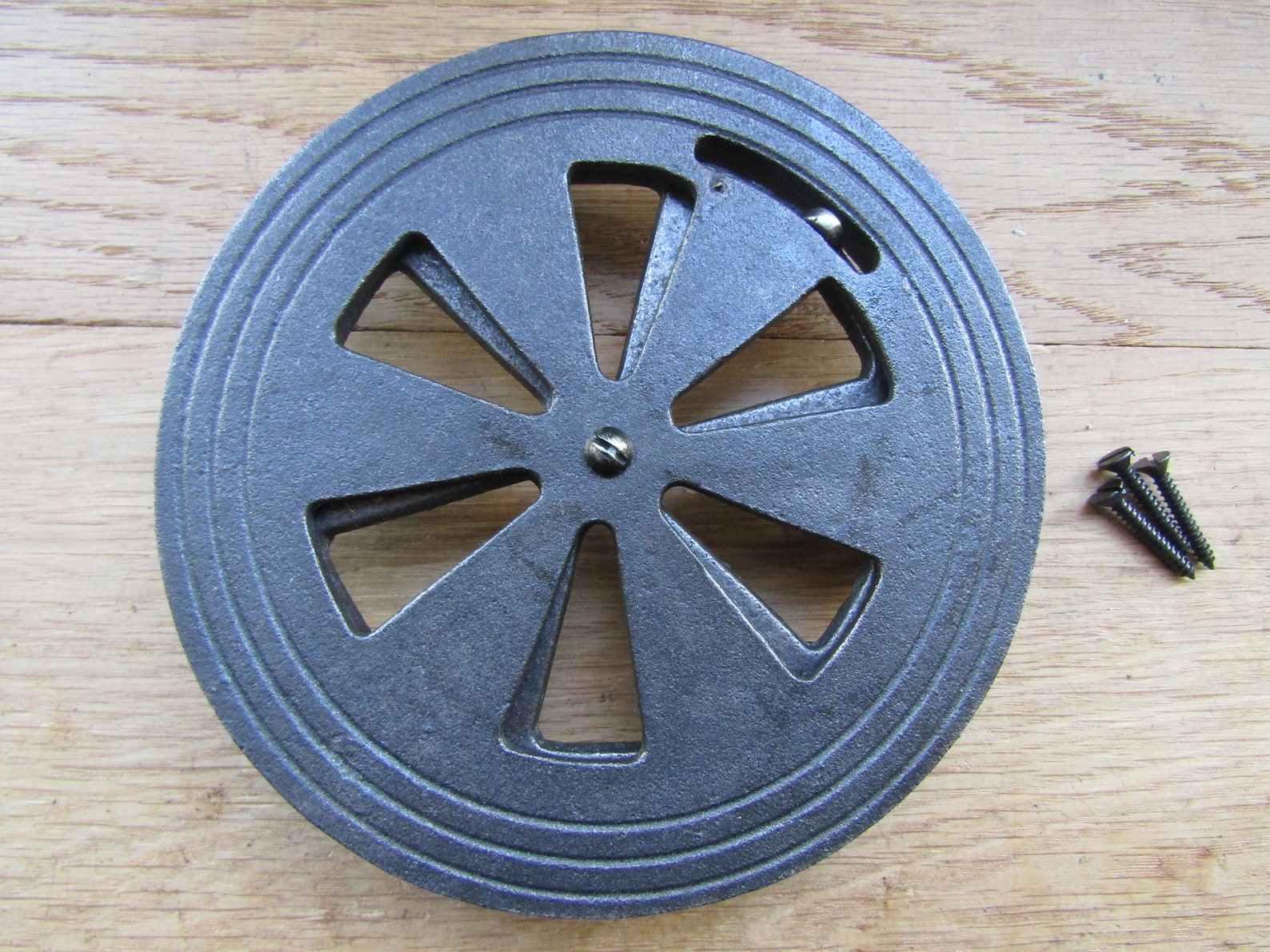 ROUND/CIRCLE Vintage Victorian Style Rustic Ventilation Grille Wall ...