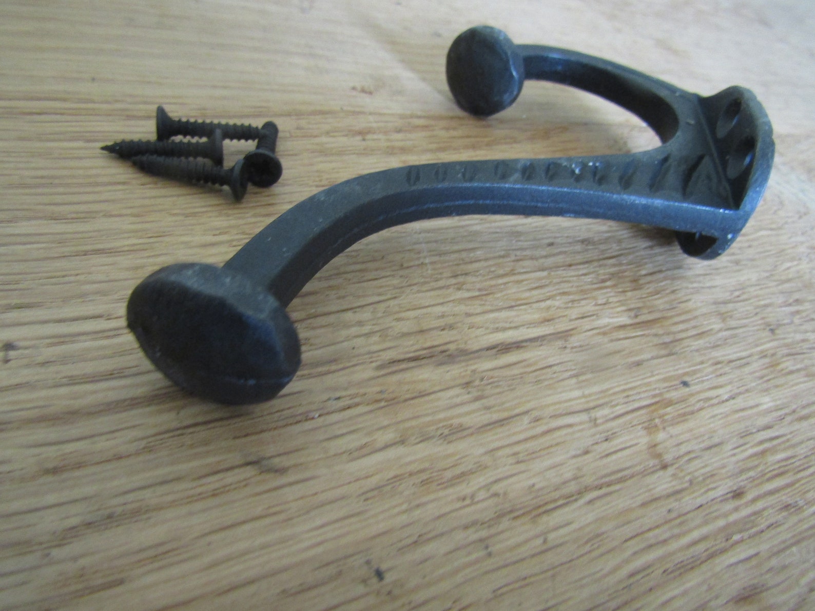PACK OF 5 BLACKSMITH Cast Iron Rustic Hat and Coat Hooks Vintage Retro ...
