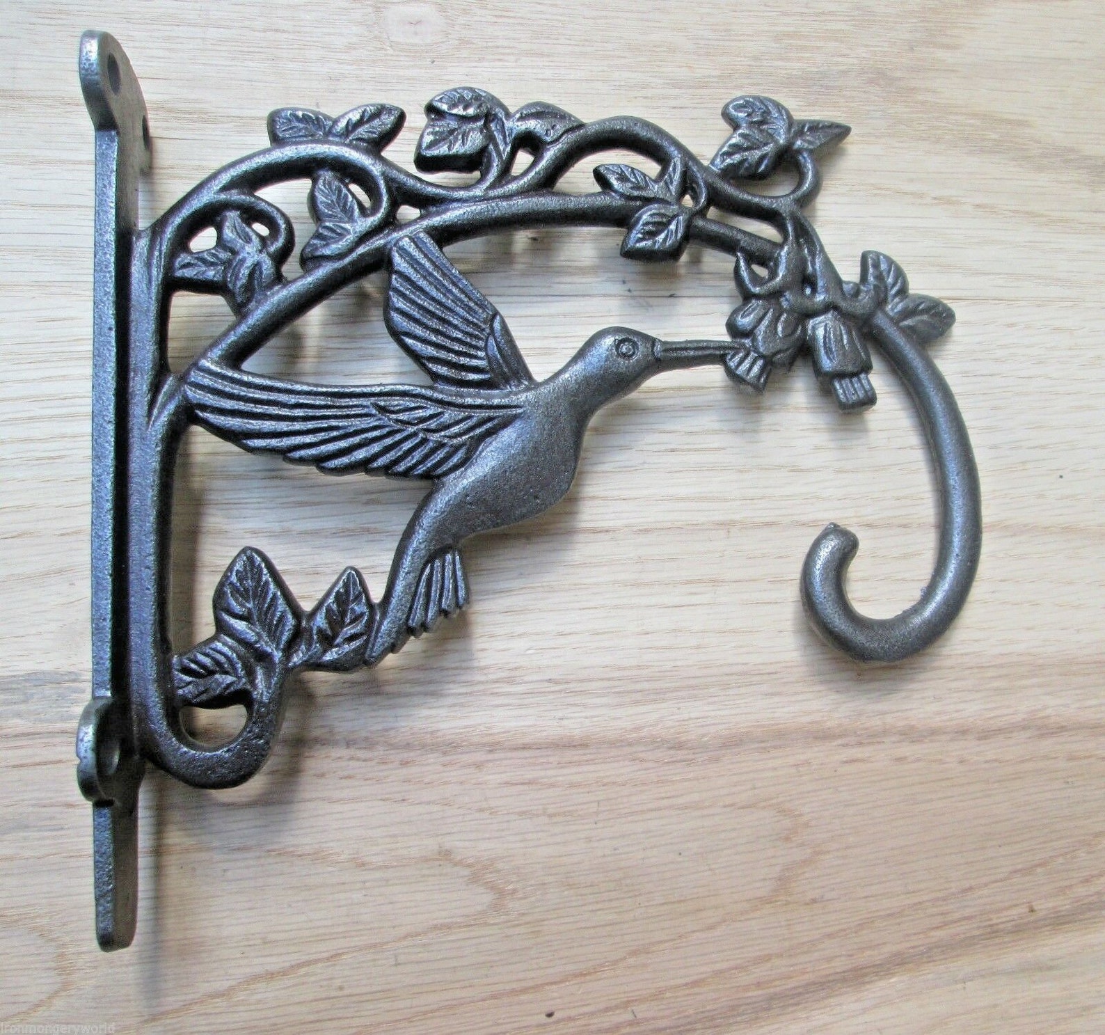 HUMMING BIRD Cast Iron Garden Porch Bird Rustic Hanging Basket Bracket ...