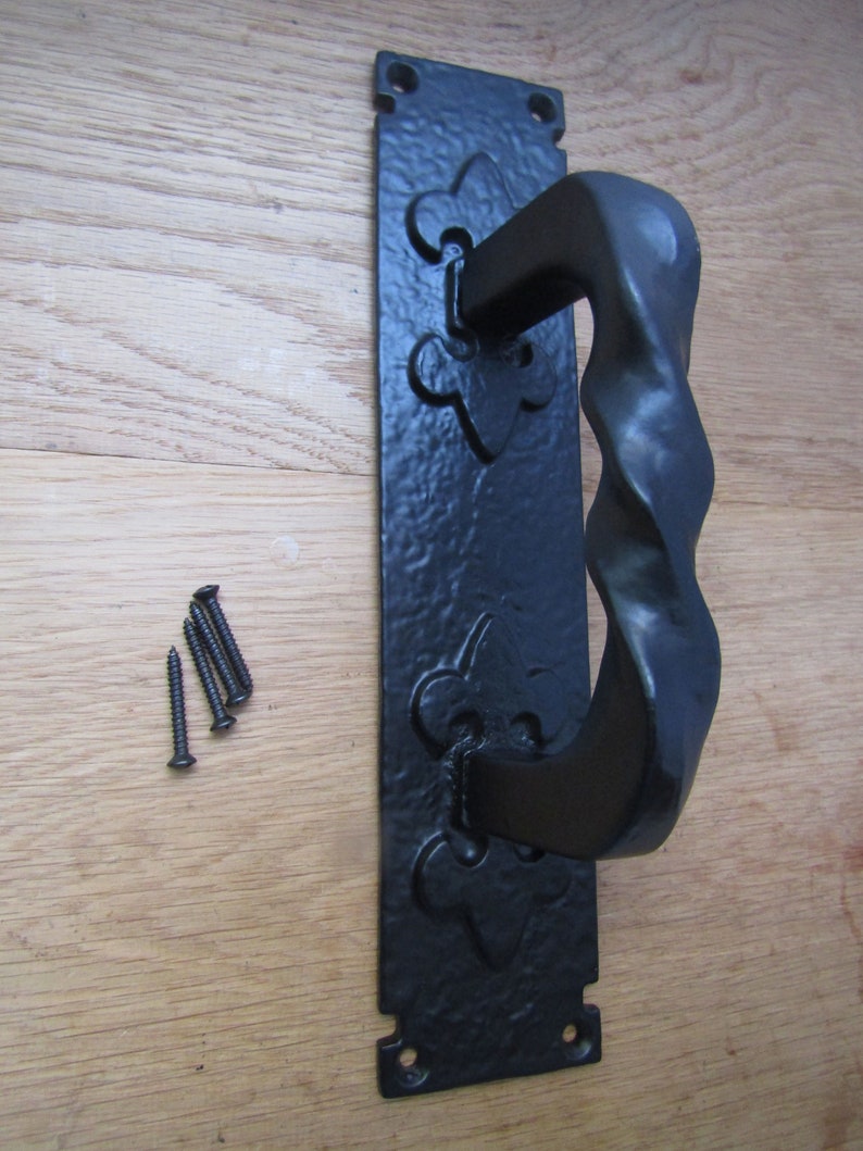 TWISTED HANDLE on PLATE Cast Iron Vintage Victorian Rustic Pub Cafe ...