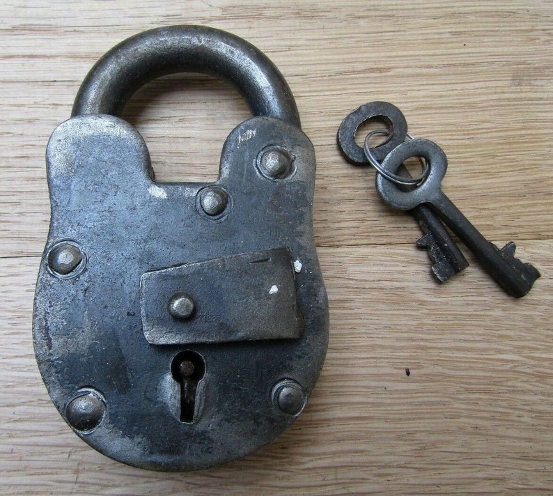 ANTIQUE IRON PADLOCK Vintage Rustic Old Fashion Pirate - Etsy
