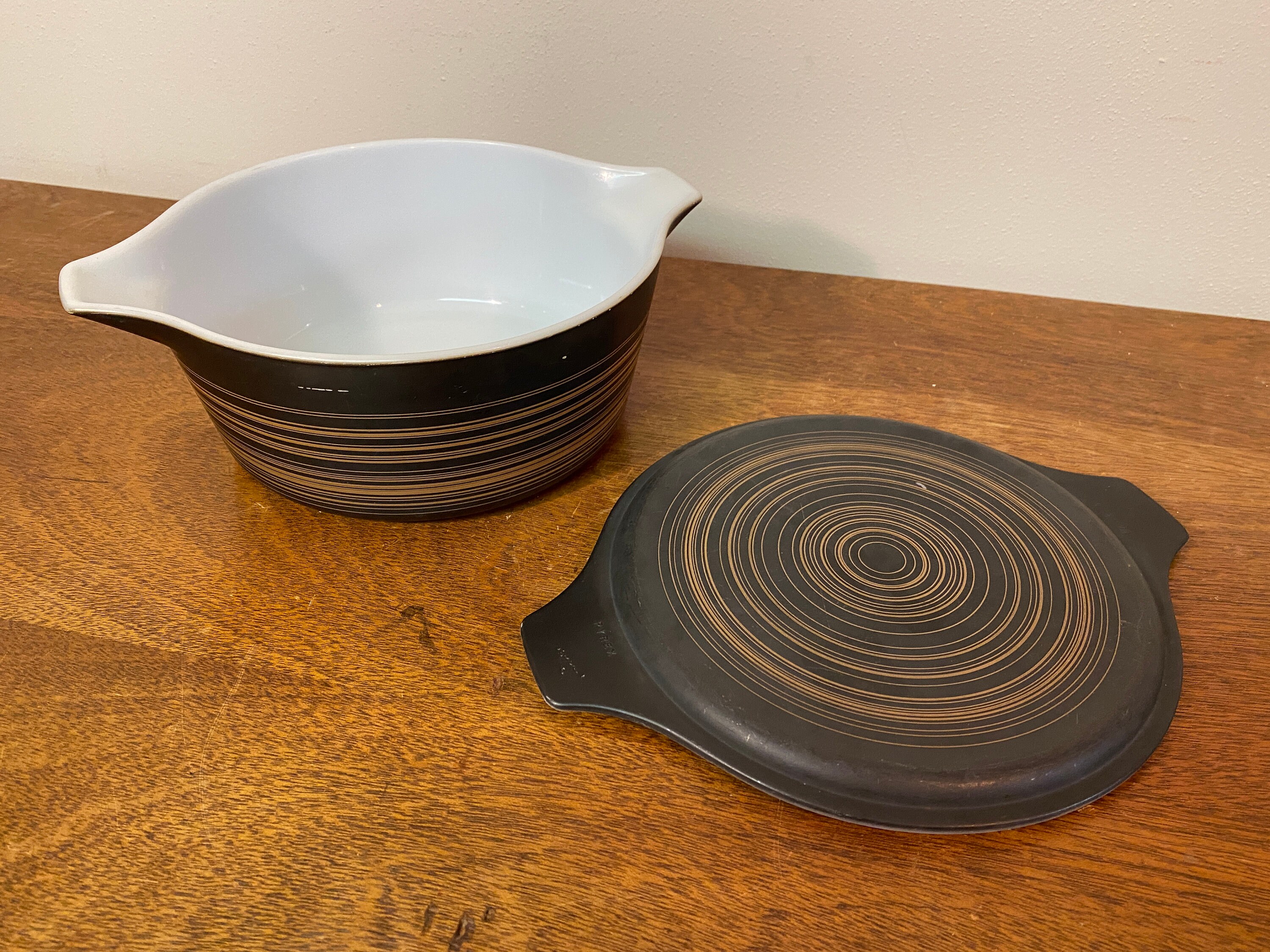 Pyrex Terra #475 2.5 QT Round Cinderella Casserole Dish With Lid ...