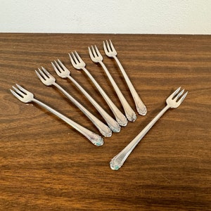 Seven Gorham Silver Cavalier 5.5 Cocktail Forks Antique Traditional ...