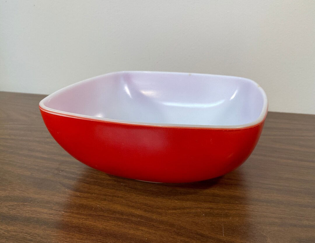 Pyrex Red #525 2.5 QT Hostess Square Bowl - Midcentury Solid Primary ...