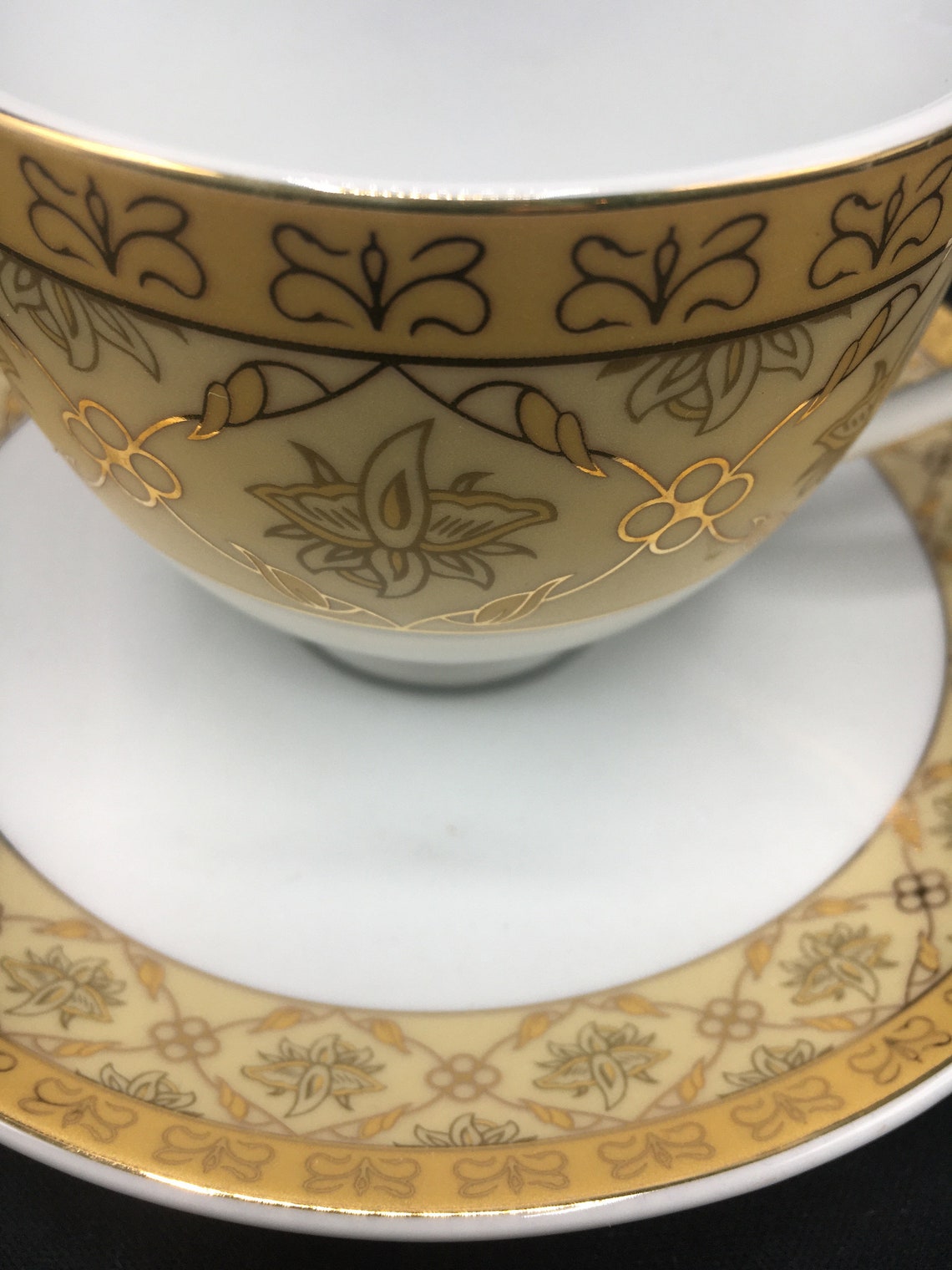 Replacement Highgate Manor Camelot Cup and Saucer Set of 2 - Etsy.de