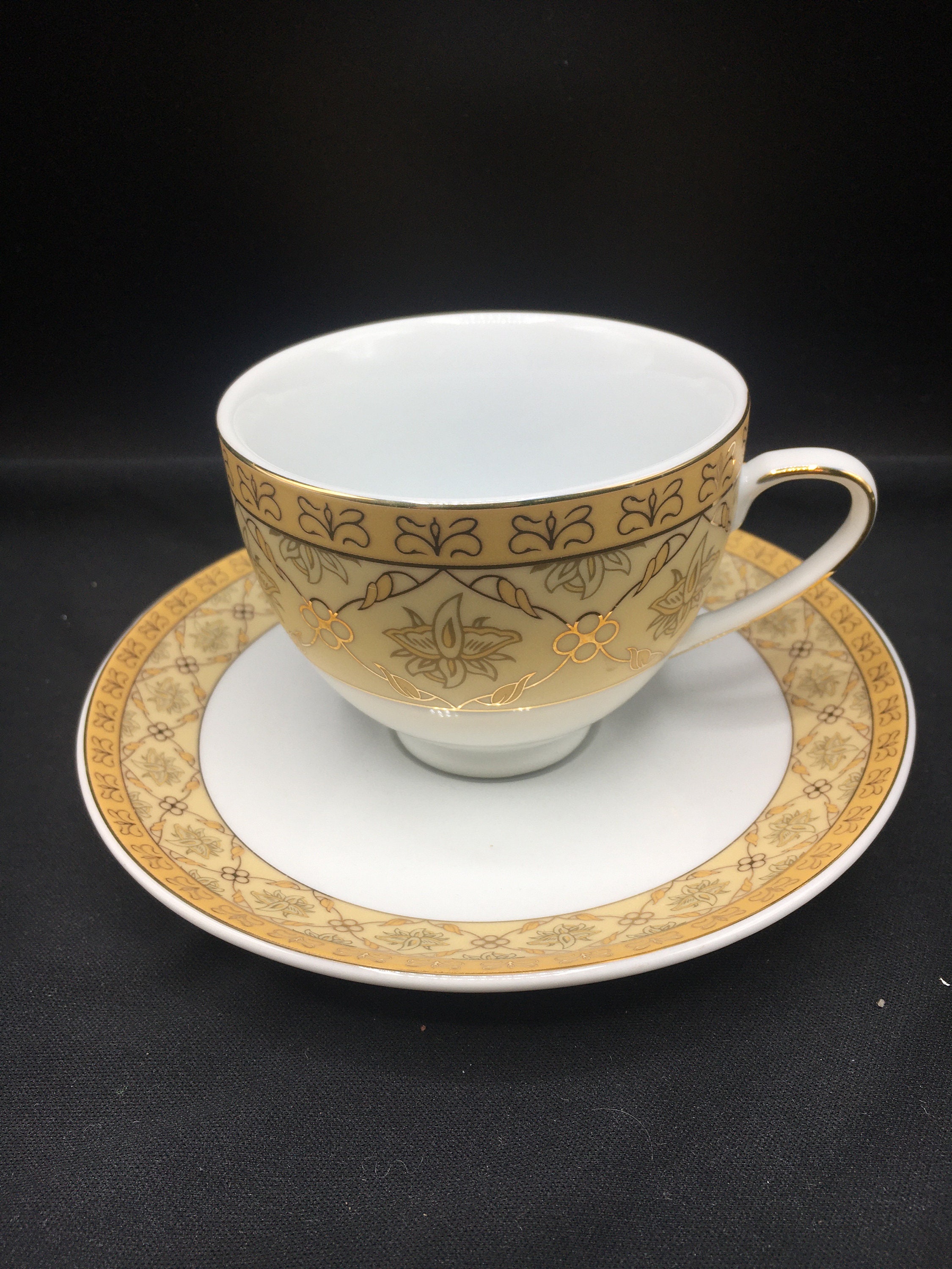 Replacement Highgate Manor Camelot Cup and Saucer Set of 2 - Etsy.de