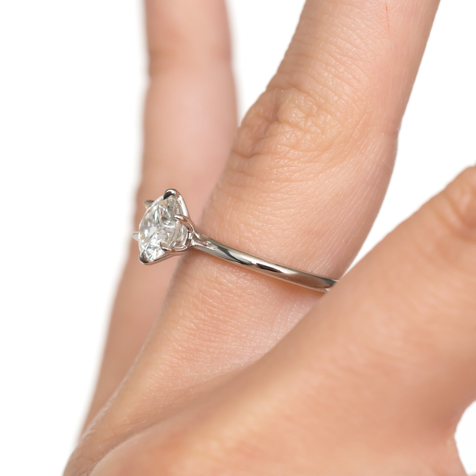6 Prong Solitaire Setting With Tulip Head. Non Cathedral Style 6 Prong ...