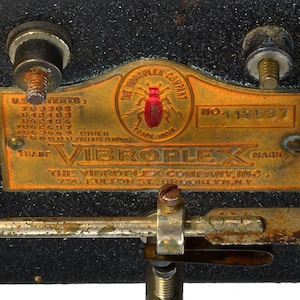 Vibroplex Bug. Dates to Around 1939 According to the WW7P Serial Number ...