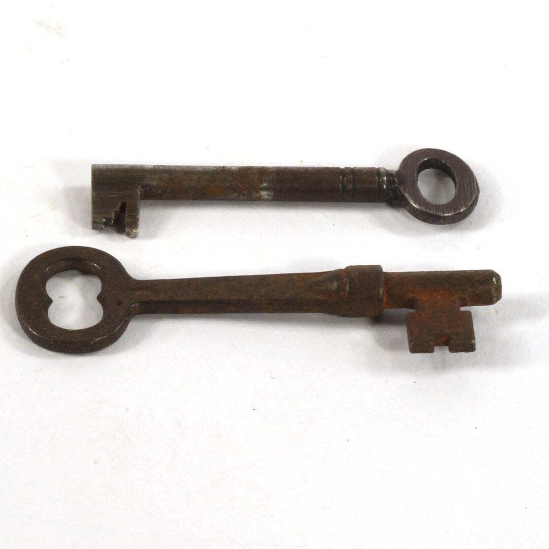2 Antique Iron Door or Cabinet Keys Clock Keys - Etsy