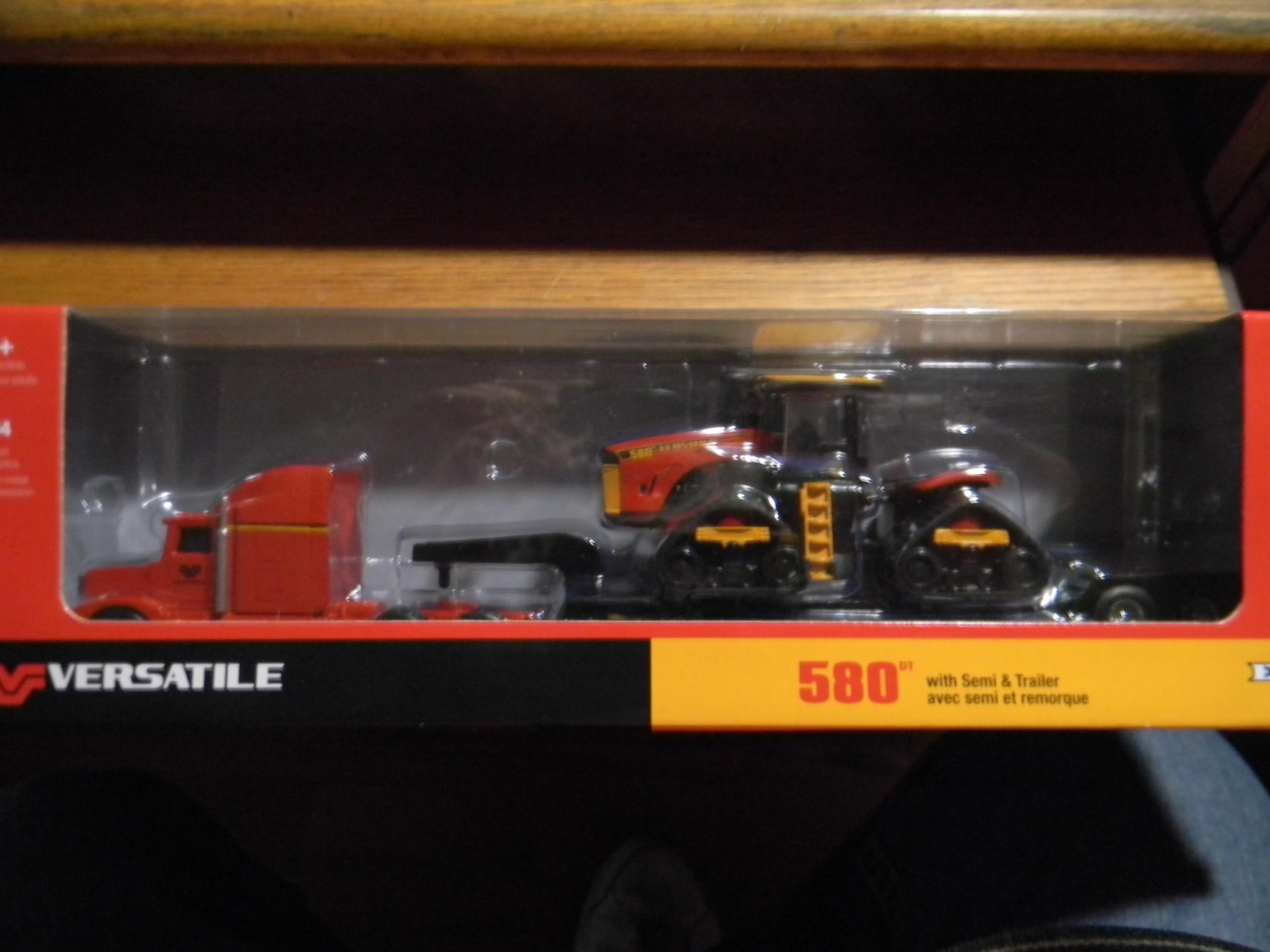 1/64 Versatile 580 Tractor With Truck and Lowboy Trailer - Etsy