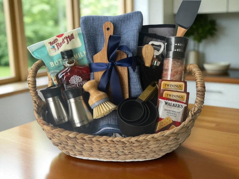 Chef's Gourmet Gift Basket: Kitchen Essentials, Maple Syrup & Treats - Etsy