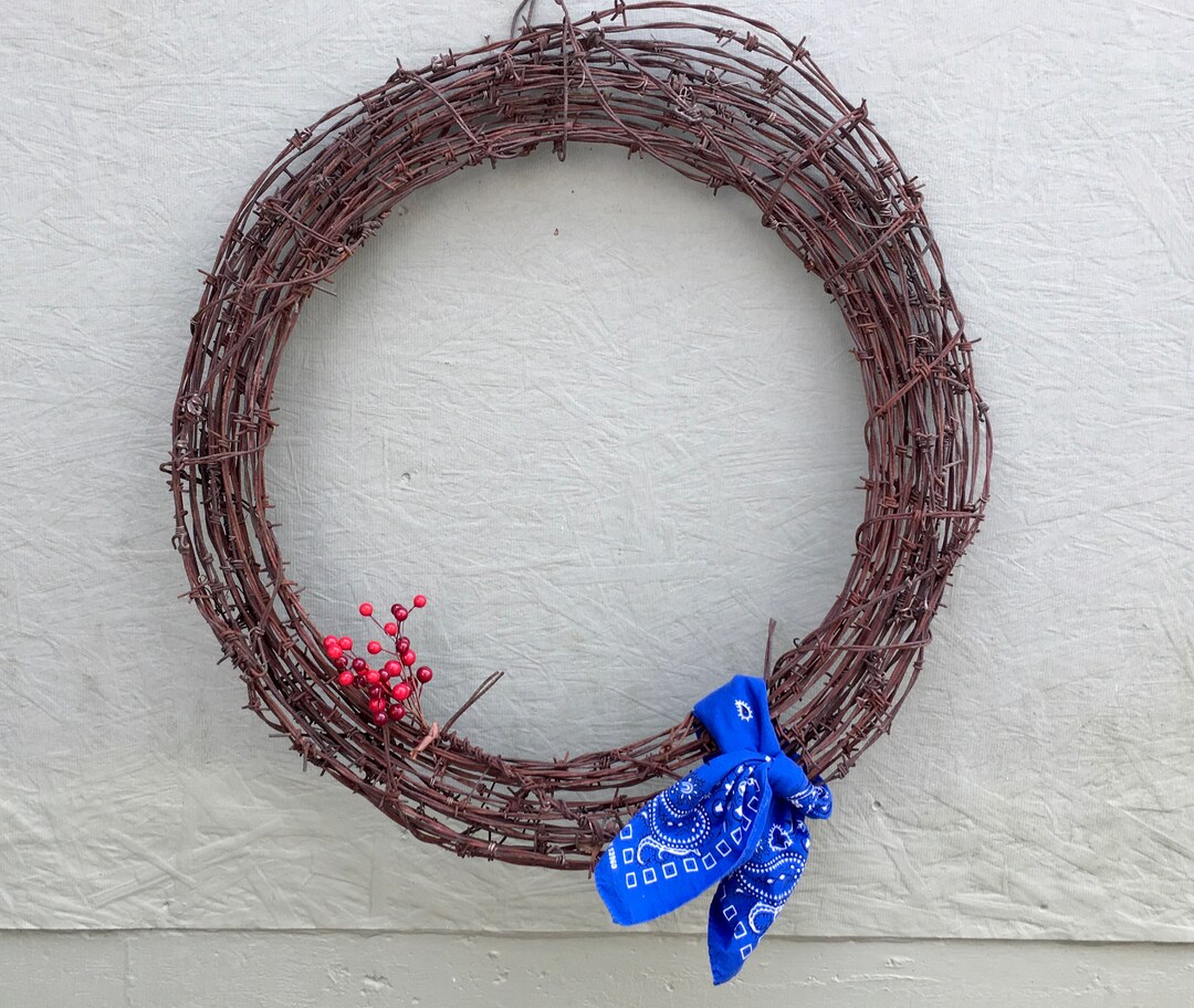 Antique Barbed Wire Wreath 25 DIY Rustic Vintage Country Wedding Decor ...