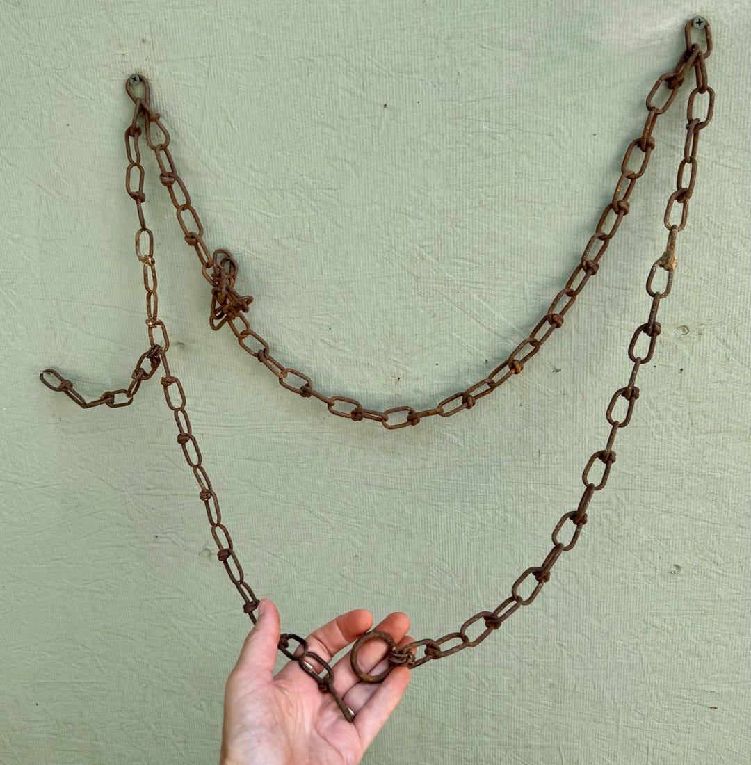 Rusty Iron Chain — Antique Industrial Scrap Metal — Vintage Steampunk ...