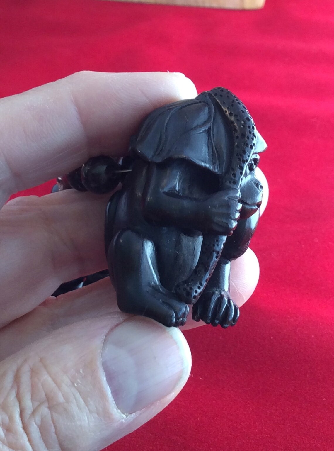 16 Monkey Netsuke Pendant Necklace. Peach Under Leaf - Etsy